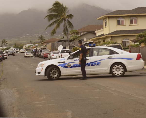 Police operation in progress | News, Sports, Jobs - Maui News